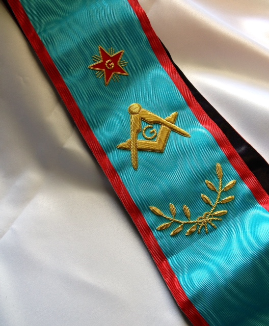 banda-maestro – Arreos Masonicos Orus